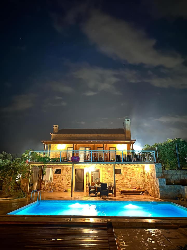 Mayafa Zeytinli Bağ - Foça