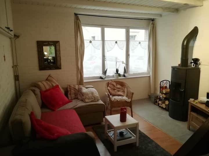 Chambre Chaleureuse Dans Une Maison De Village Gex - Gex