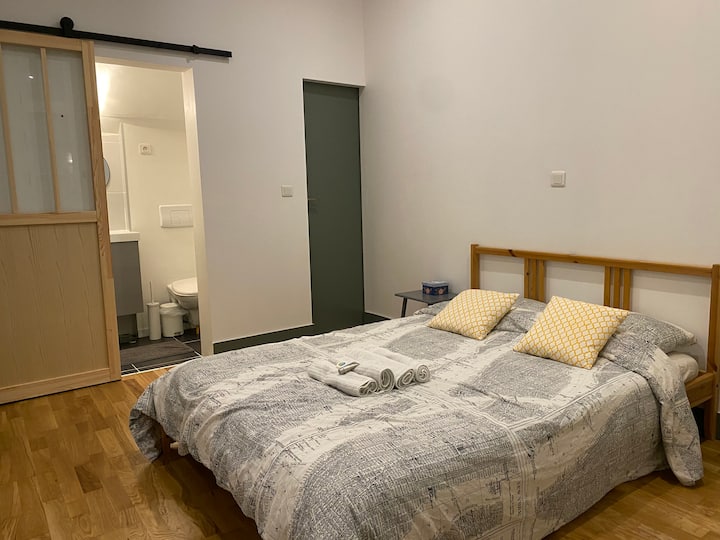Chambre Dans Jolie Maison Du Centre-ville - Poitiers