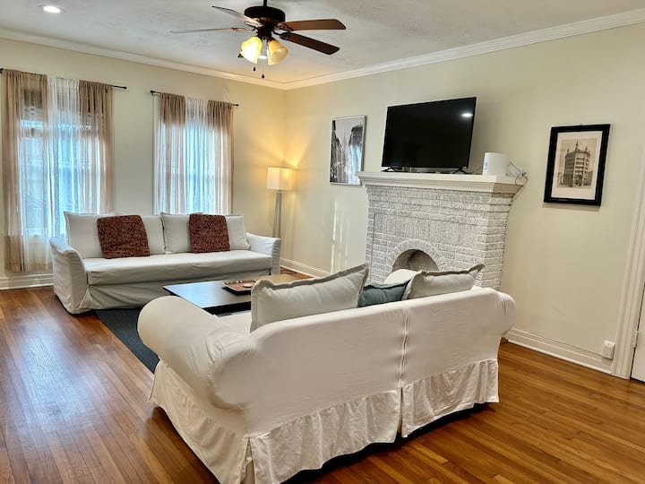 Buffalo Bayou And Montrose - 3 Br/1ba King Bed - Bayou City Art Festival