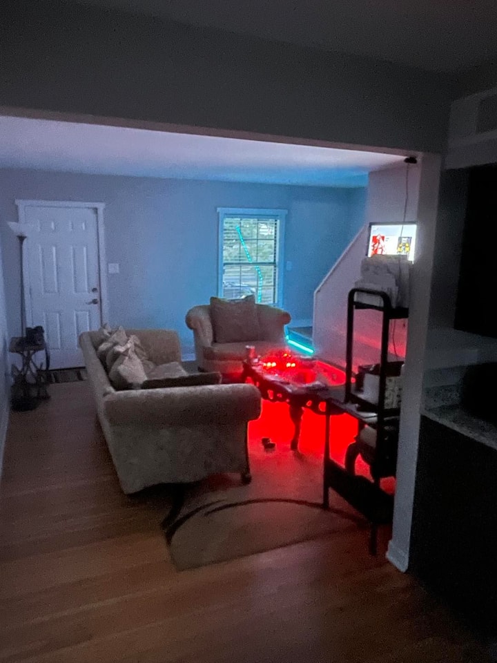 Relax & Let It Glow! - Chesterfield, VA