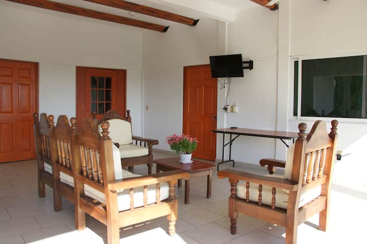 Depa Completo A 10 Min. De La Playa, 10 Huéspedes - Manzanillo, Colima, Mexico