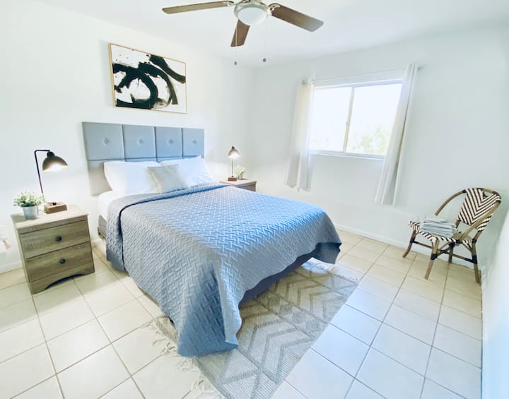 Swfl Vacay: Private 2bed 1 Bath - Best $ - Cape Coral, FL