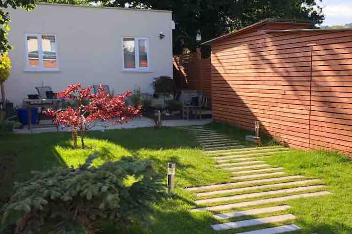 Detached Garden Room In Cheltenham - Cheltenham