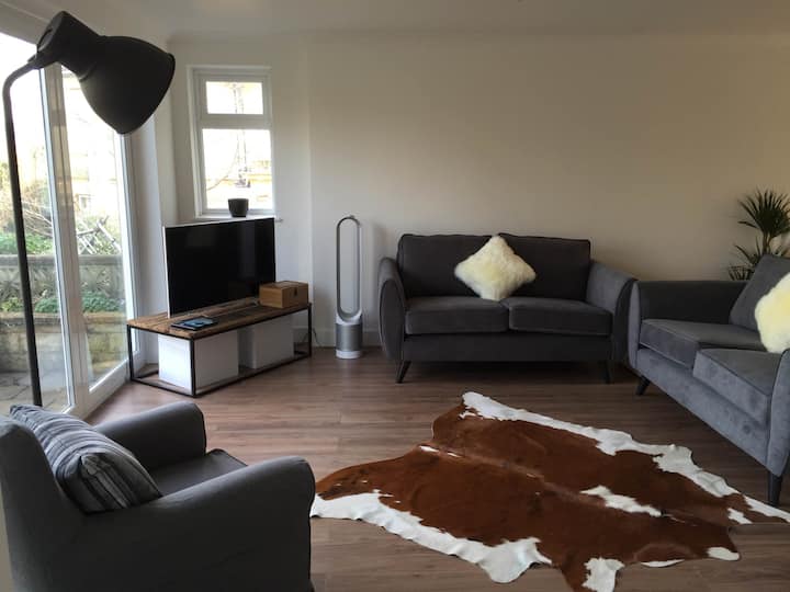 Bath:  Luxury Modern & Spacious -Views & Parking - Bath