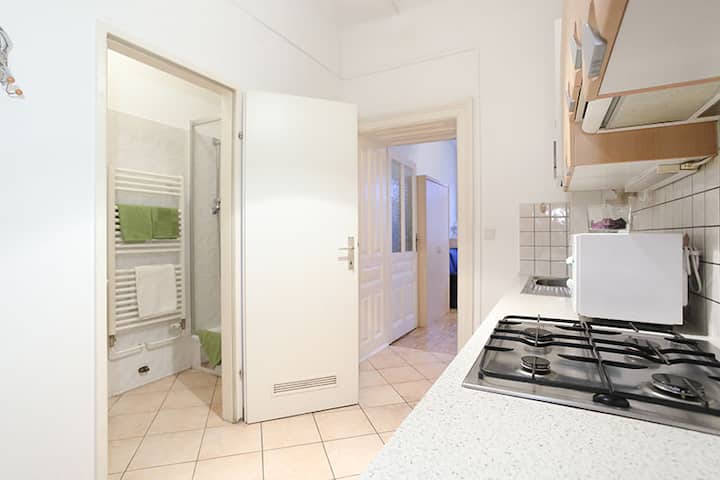 Freundliches Helles 1-zimmer Apartment Nahe Vic - Wien