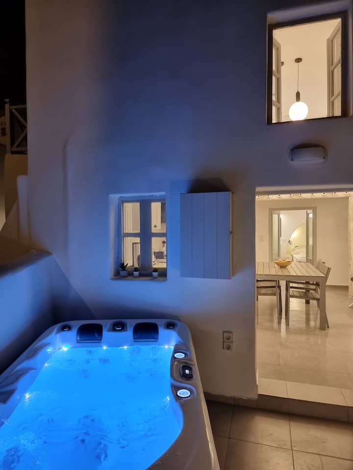 Nefeli Traditional Cave House - Santorini