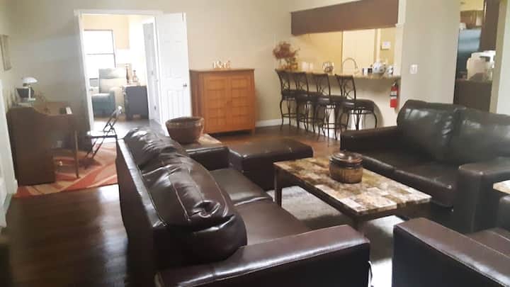 Water-view Golf Home/fenced-in Corner Lot - Sebring, FL