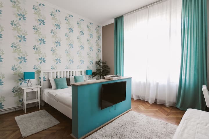 Chic And Very Central - Budapest
