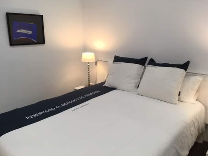 Beautiful Studio-apartment Near El Prado Museum - Madrid