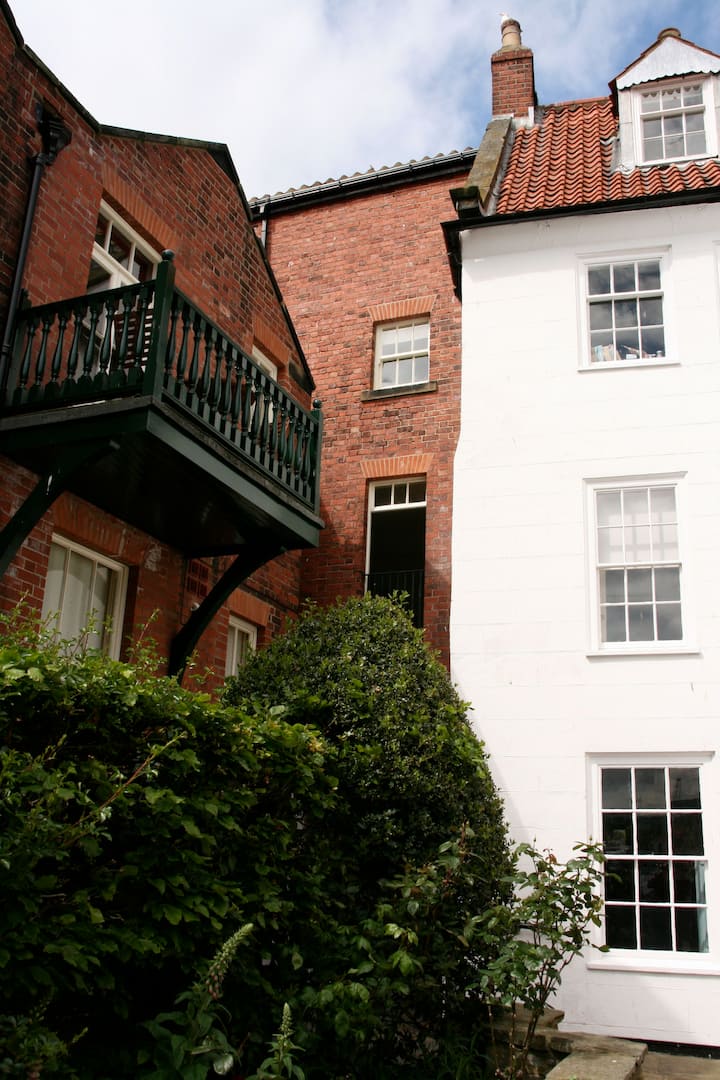 17a Grape Lane, Whitby - Robin Hood's Bay