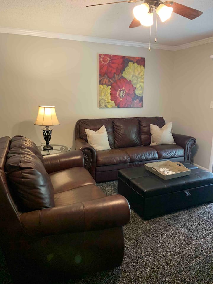 Spacious Updated 1 Br Condo 2 Miles From Masters - A House, Augusta