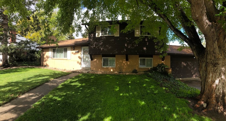 Serene Suburban Sanctuary! No Smoking - Golden, CO