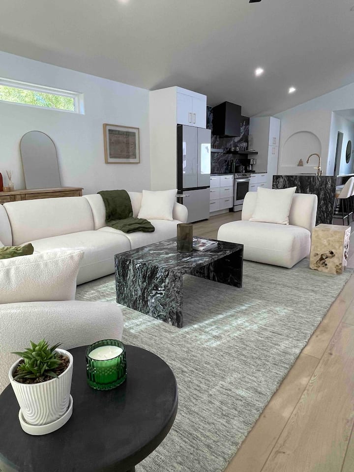 Amazing! Luxury Home 3br 3ba | Central | King Beds - Tucson, AZ