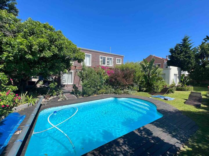 3 Bedroom Beach House 2 With Back-up Power - Parklands