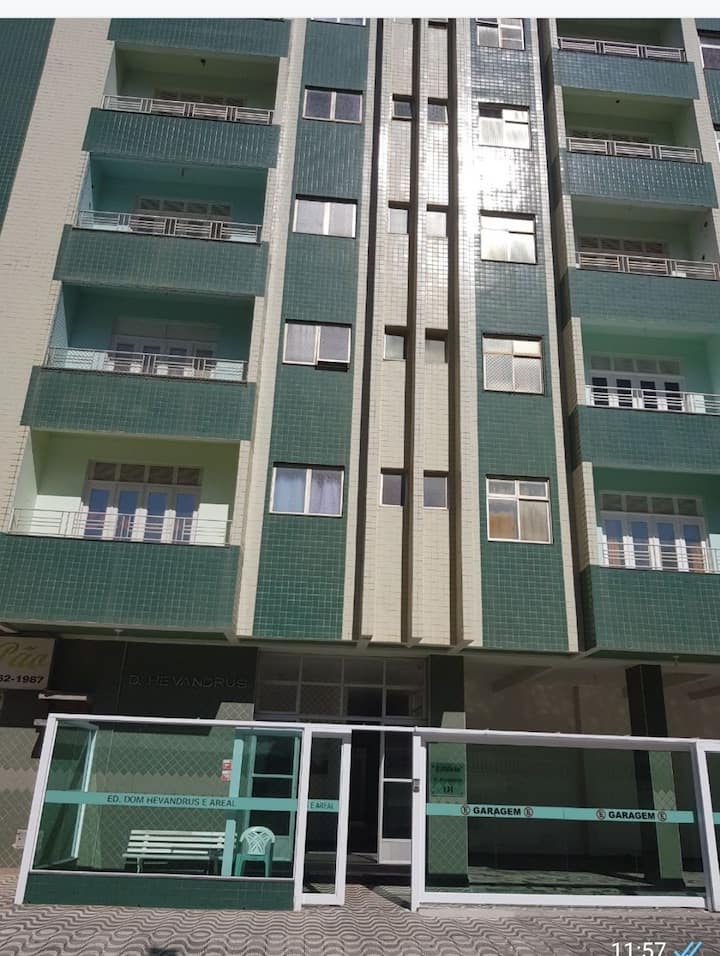 Lindo Com  02 Quartos Uma  Quadra Apenasdo Mar. - Guarapari