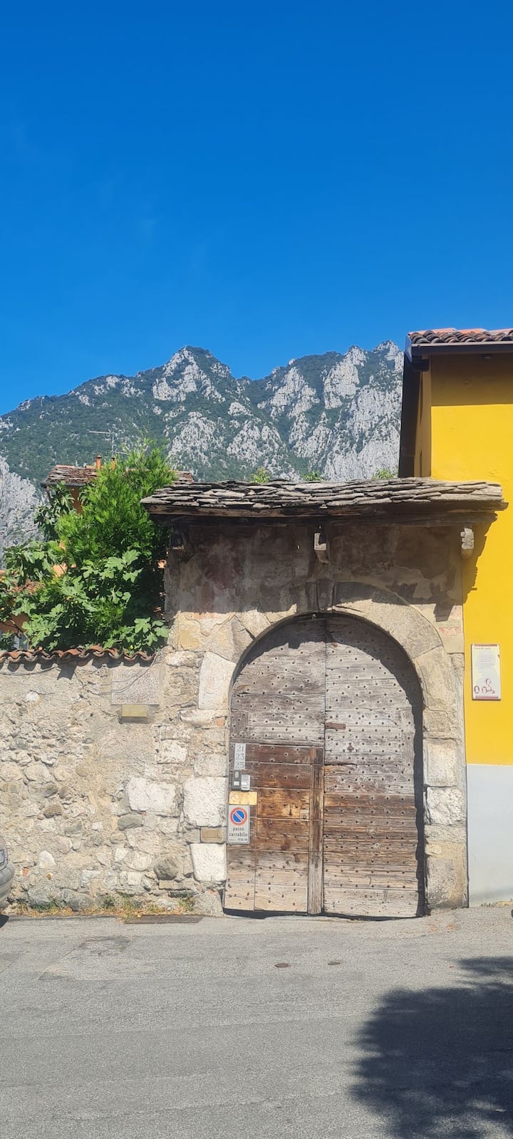 Accanto Alla Casa Di Lucia - Lecco