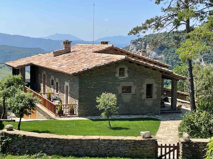 Santa Llúcia Rupit, Masia De Lujo. - Tavertet