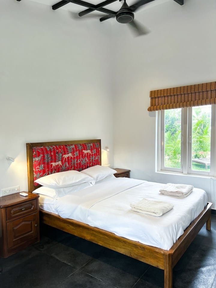 Cozy Studio With Private Garden. - Pune