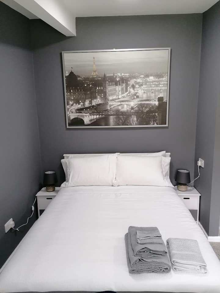 Glasgow Studio - Glasgow