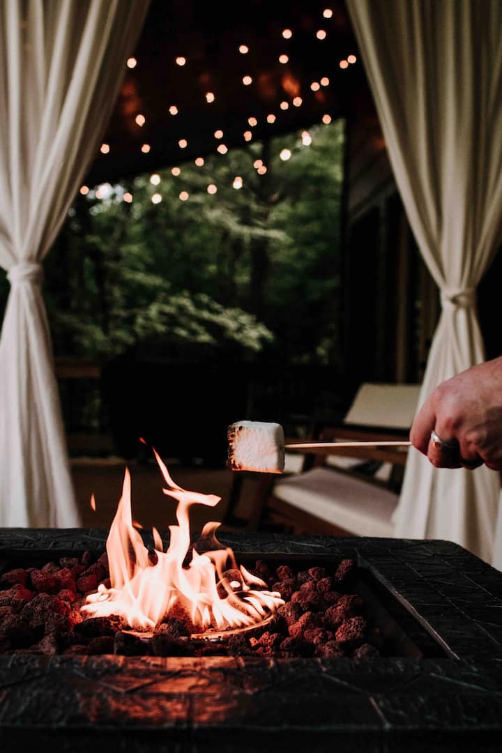 Blackberry Cabin
A Cozy Modern Cabin - Blue Ridge, GA