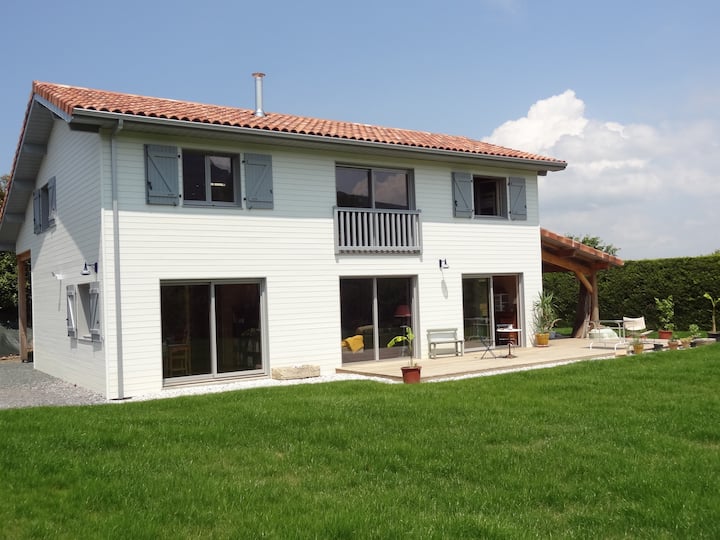 Ascain: Maison Familiale Au Calme Face à La Rhune - Ascain