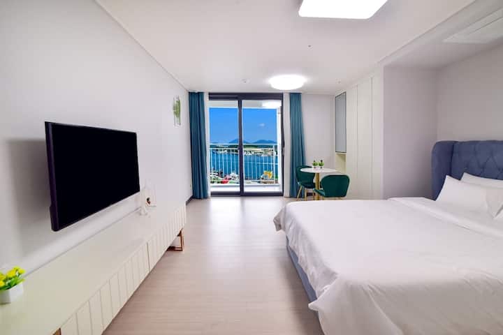 할인특가&무료주차/하이오션뷰&밤바다야경/호텔식레지던스/다이아몬드 룸(1114호) - 여수시