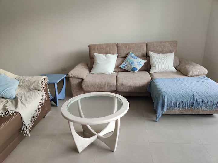 Large Apartment In Qala, Gozo - Málta