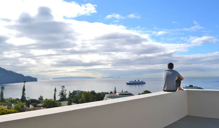 3 Bedroom Funchal Penthouse With Private Terrace. - Funchal
