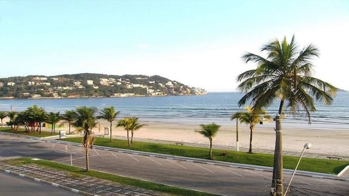 ÓTimo Apartamento, Espaçoso E Bem Localizado - Guarujá