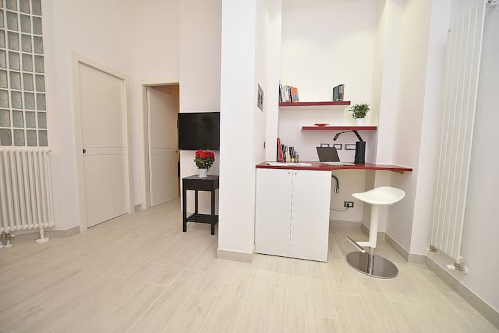 A Cozy, Tiny Nest In Bologna  (It037006b4em6ctaxl) - Bologna
