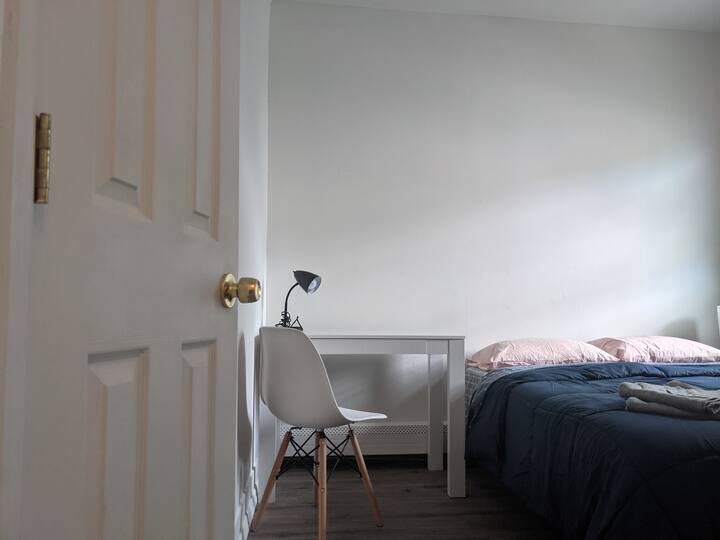Airy Private Room With Share Bath, 20 Mins To Wtc - Jersey City, NJ