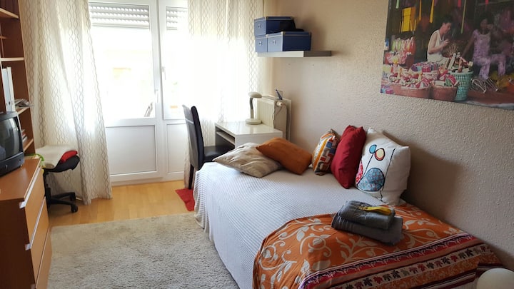 Cozy Bed-room In Freiburg - 