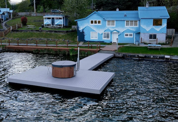 Rustic Cabin With Hot Tub And Sauna On The Lake - Ashford, WA