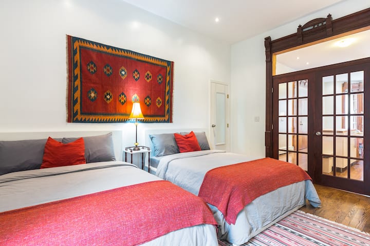 Bed-stuy Life-sun Lite, Garden View - Ridgewood - Queens NY