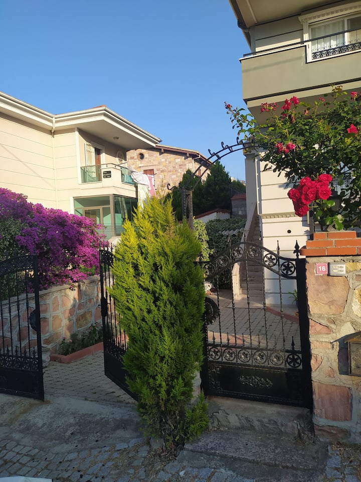 Pleasant House. - Ayvalık