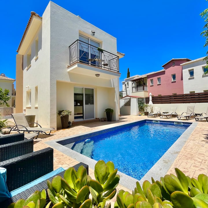 13 Crystal Lagoon Villa - Ayia Napa