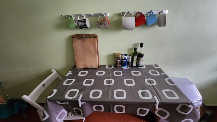 Chambre Lumineuse Avec Balcon Et Vue - Bagnolet
