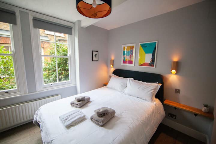 Contemporary Flat Next To Battersea Park - London