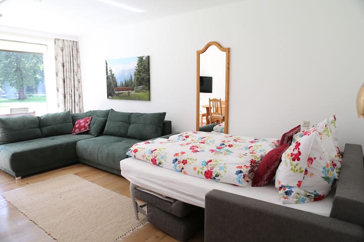 Ruhiges Apartment Mit  Hallenbad Im Schlosspark - Lofer