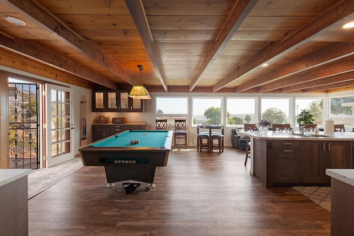 San Diego Retreat ·Jacuzzi + Billiards +Sleeps 12! - La Mesa, CA