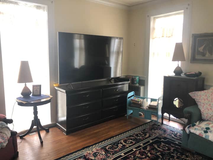 Large Mid Century 
4 Bedrooms Sleeps 10 Single Big - Williamsport, PA