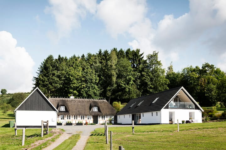 Vidunderlig Luksus Bondegård Med Udsigt Til Fjord. - Denmark