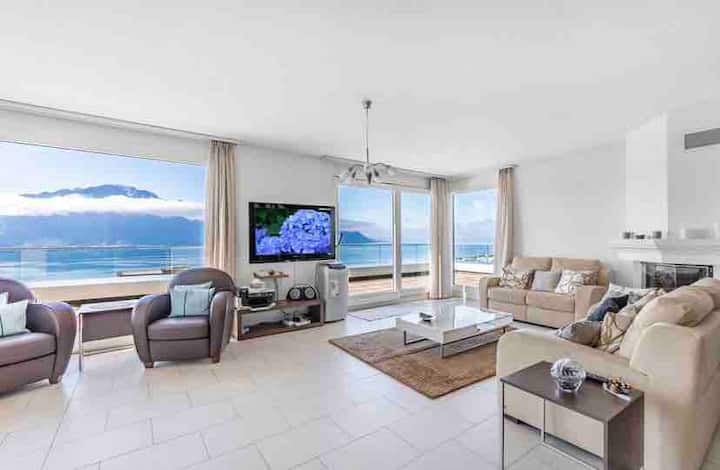 Magnifique Appartement Avec Une Vue Unique - 沃韋