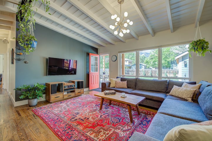 Freshly Renovated Boulder Oasis: Walking To Campus - Boulder, CO