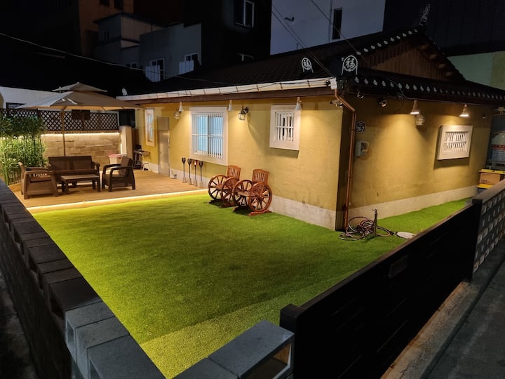 -생활형숙박-       [독채  퓨전 한옥 ]   In읍성  힐링 하우스 - Gyeongju