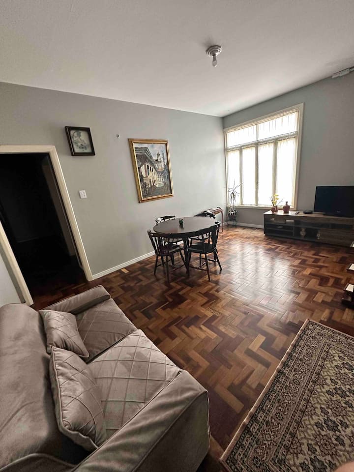 Apto A 100m Do Hospital Moinhos E Shopping Total - Porto Alegre