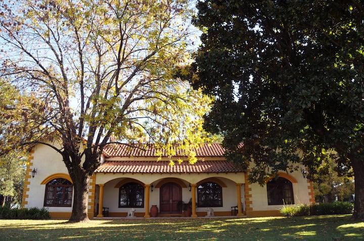 "ÑA Claudia" Casa De Campo & Haras De Lujo - Mercedes
