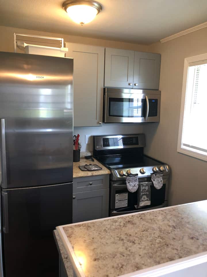 Downtown Apartment Washer Dryer0a - North Little Rock, AR