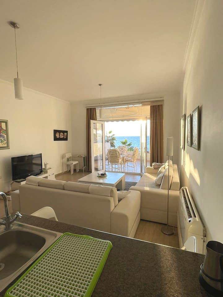 Bougainville Bay Resort - Villa 10 - Sarandë